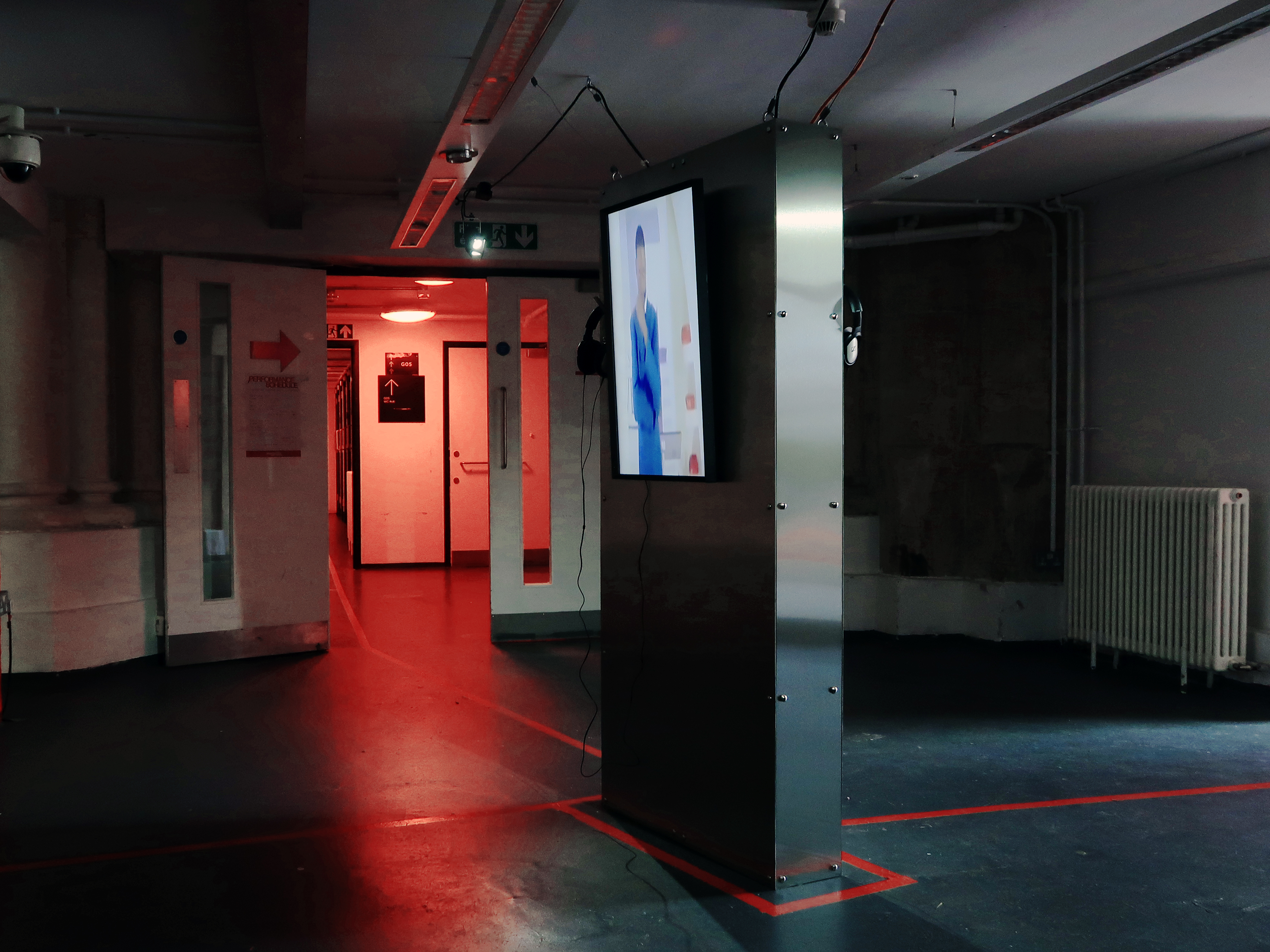 (MIS)INFORMATION KIOSK